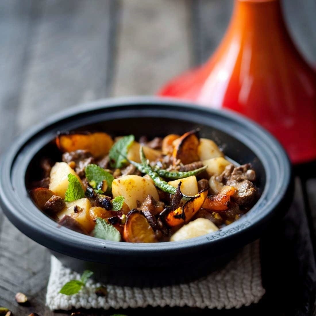 Le Creuset Tagine - Meggy piros - Piccantino Online Shop